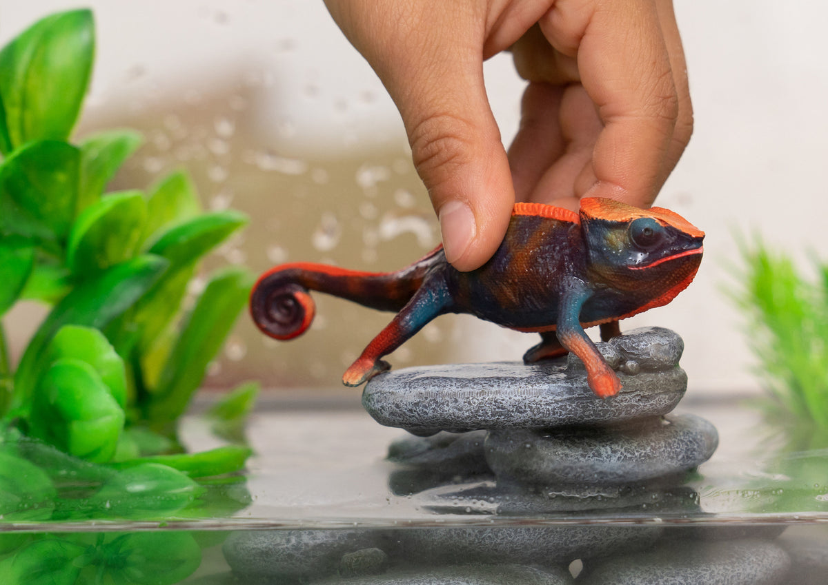 Schleich Chameleon Figurine – Pufferbellies Toys & Books